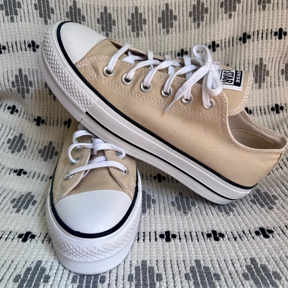 Converse | Shoes | Converse Platform Canvas Sneakers In Beige And White ...